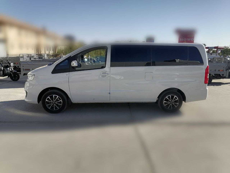 JAC M3 PLUS минивен
