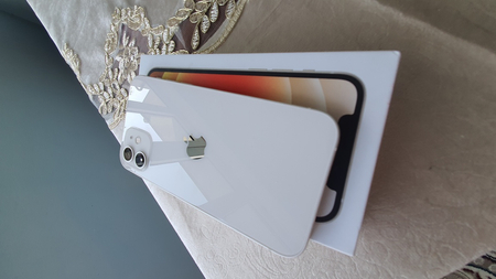 Ayfon 12 64Gb 73% radnoy karea