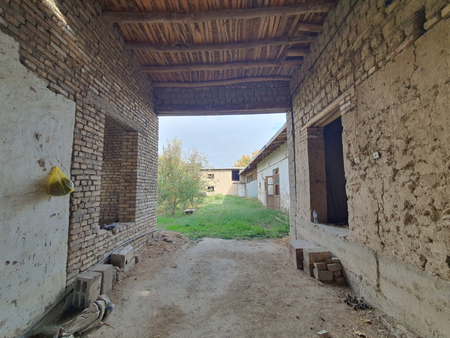 Juma shahrida hovli sotiladi