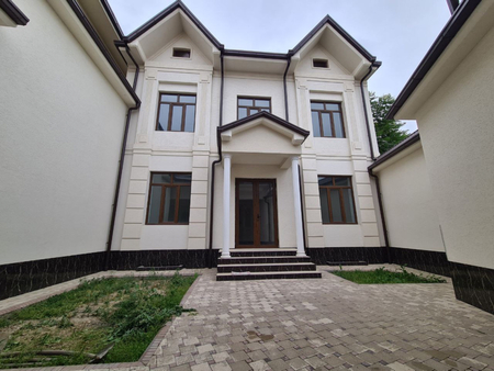Продаётся дом. Улица Циолковского. 2.6 сотки.