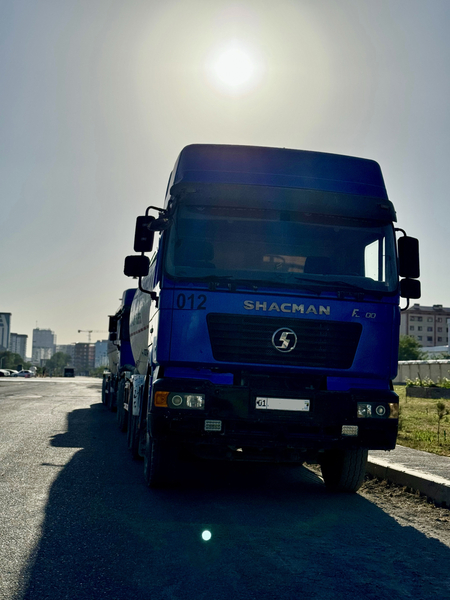 Shacman F 2000 (sementavoz)