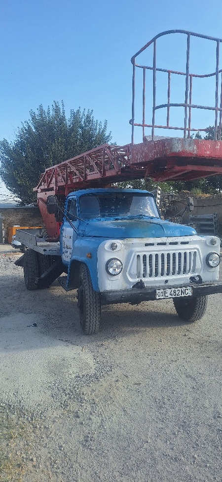 Avtovishka sotiladi 17 metrli gaz 53