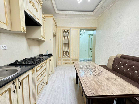 Продаётся 2х комнатная квартира на 3 - этаже. Согдиана