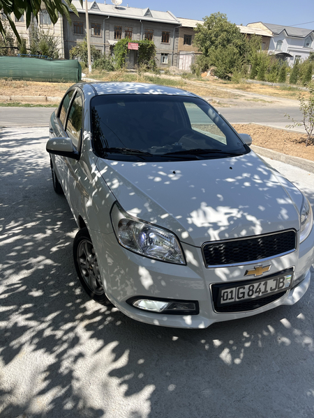 Nexia 3 4- pozitsiya. U menya avtomat