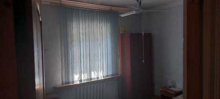 срочна Горит аренда 3 комнатный, 1 этаж возле метро id sh 447