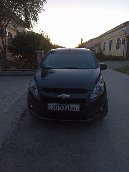 Продам автомобиль Спарк быстро