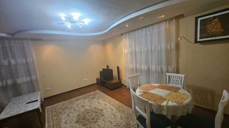 Продаётся 2х комн квартира на 2 этаже Ор-р Голубой экран