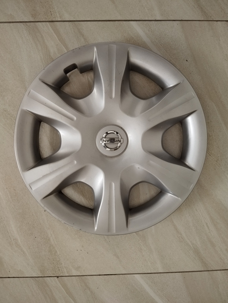 Nissan Tiida R15 kolpak