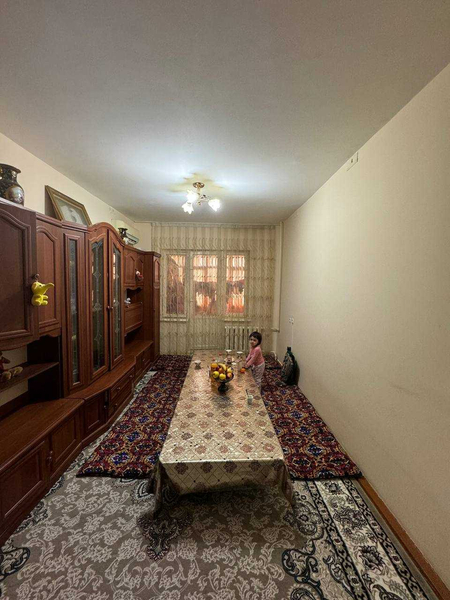 2 xonali 3-etaj 5qavatli panelni dom 65m2