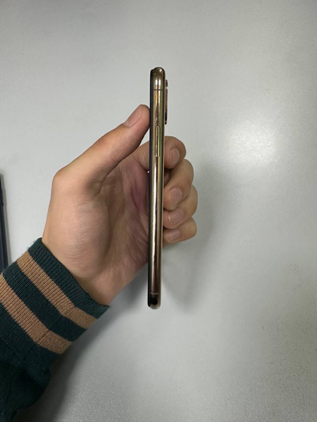 Iphone XS 64gb holati yaxshi