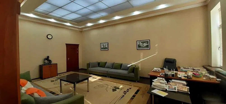 Yakkasaroyda tayyor 500 m2 ofes jiraga beriladi