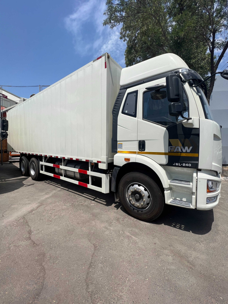 Фургон FAW J6L 6x4 8,5 метровый, Дизельный в наличии!