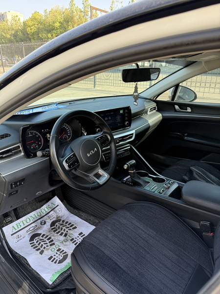 Kia K5 Atmosferni