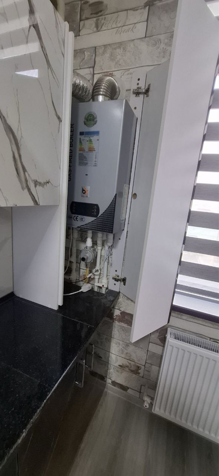 Severniy bozorcha tomonoda 55kv yangi qurilgan uy sotiladi