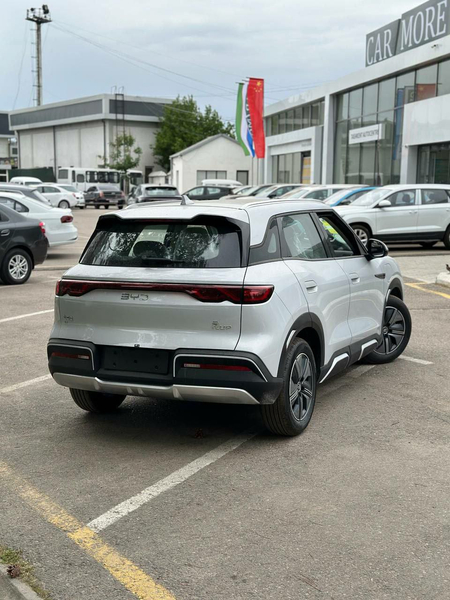 byd yuan up electr