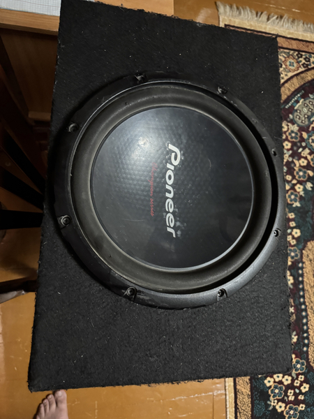 Продается саб 300w рабочий