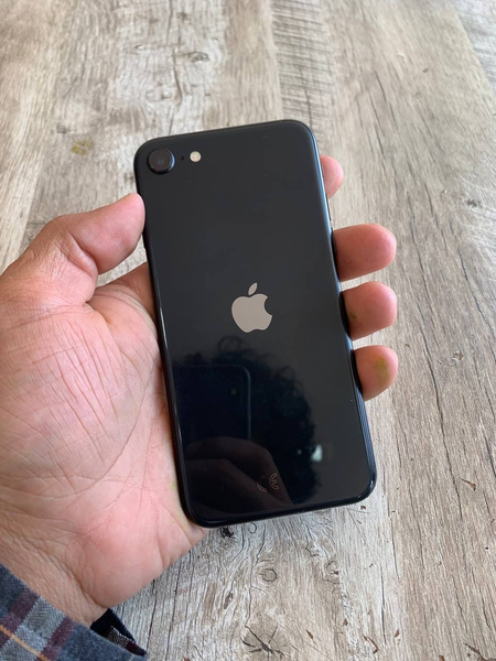 Iphone SE 64gb .