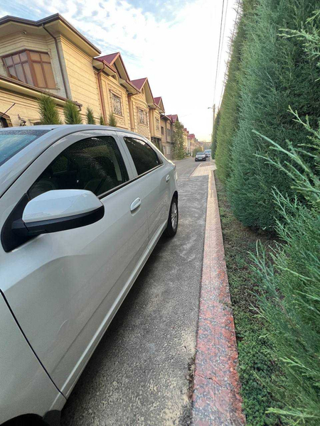 Cobalt 2023 yil, oq rang, 4900 km yurgan