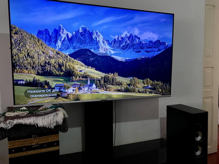 Продам смарт телевизор shivaki 55 и подставка