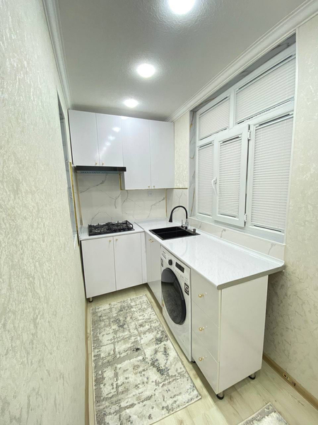 Срочно продается квартира 56 кВ в Мирзо-Улугбекском районе.
