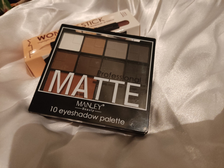 Палетка теней от Matte professional