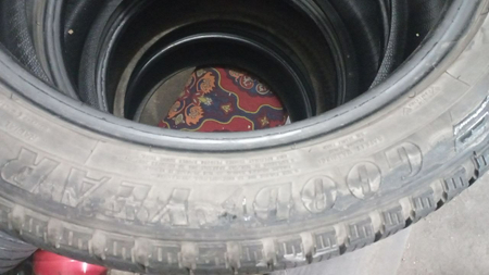 Goodyear 235/50/R19 в хорошем состоянии. Пробег 10 000км.
