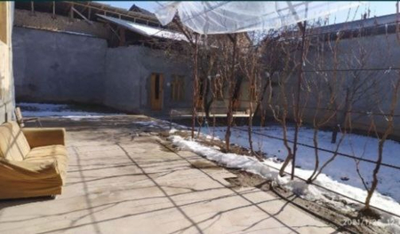 Uy sotiladi holati yaxshi