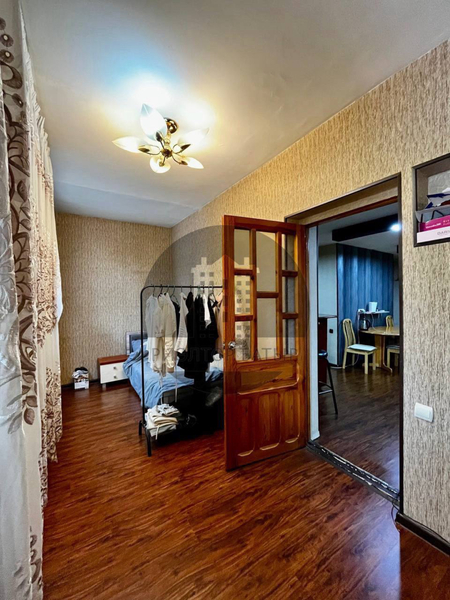 Продается 2/3/5 Буюк Ипак Йули 2х6 Балкон