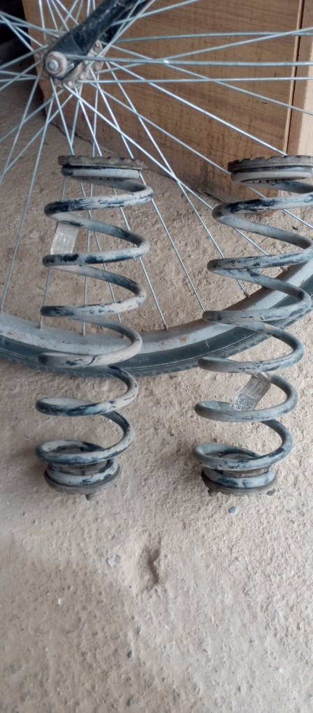 Trekcer 2 orqa purjina