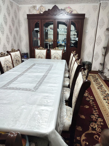 Продаётся 3/1/4 ком квартира на Бадамзаре (быв.общежитие).