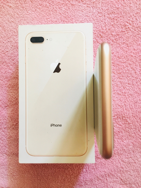 iPhone 8+ В хорошем состоянии