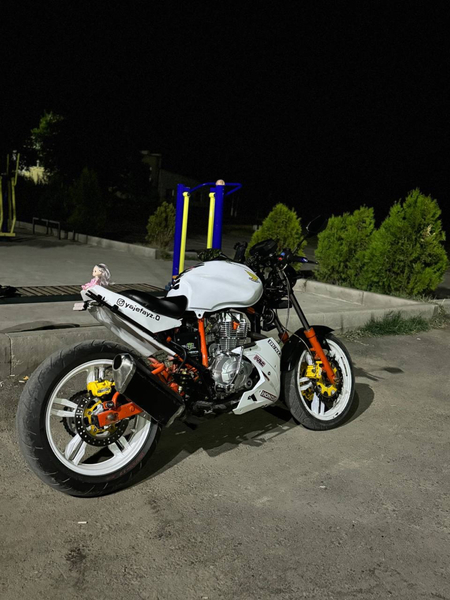 Dugasu street bike