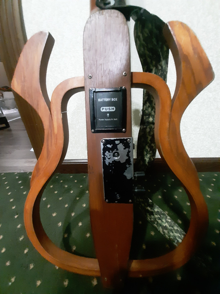 Bass Gitara sotiladi
