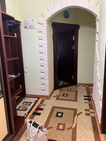 Срочно продам квартиру на братских