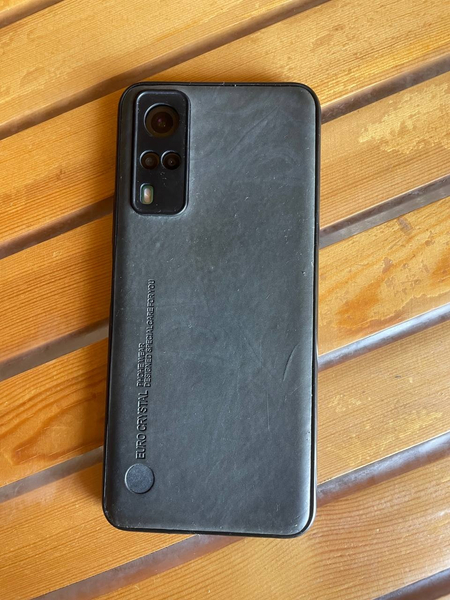 Smartfon idial hollatda
