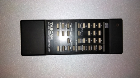 Сд проигрыватель пульт Tascam.