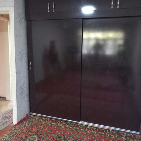 Buxoro kanechkada qizlarga kvartira bor 2ta qiz kerak