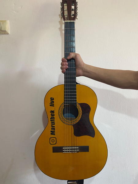 Gitara Yamaha C40