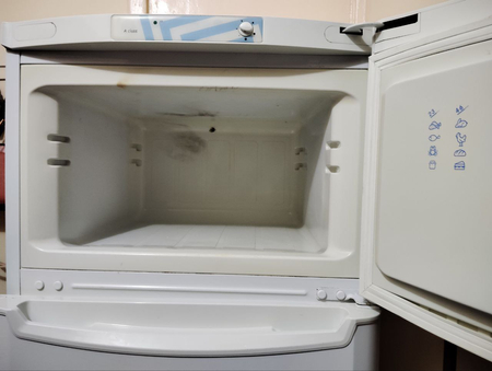 Xaladelnik indesit