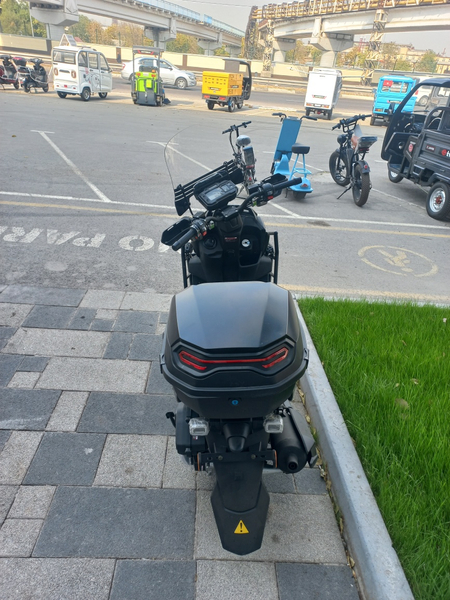 Skuter bor     .