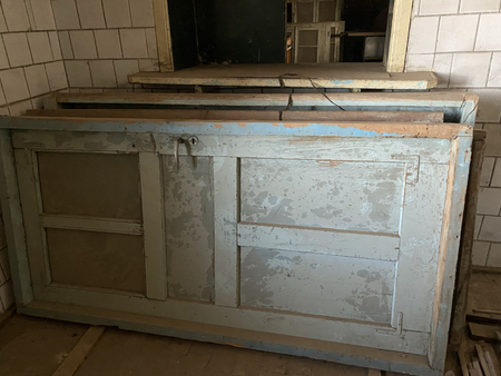 Продам деревянную дверь