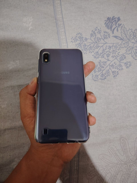 Samsung A10 holati ideal tinniq