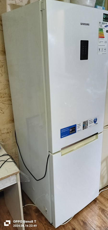 Продается б\у холодильник SAMSUNG RB 29FERND