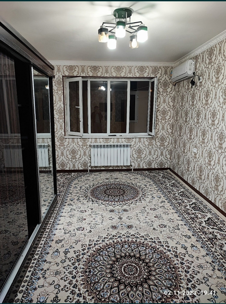 Termiz shaxrida Malika restarani oldidagi 2 xonali dom