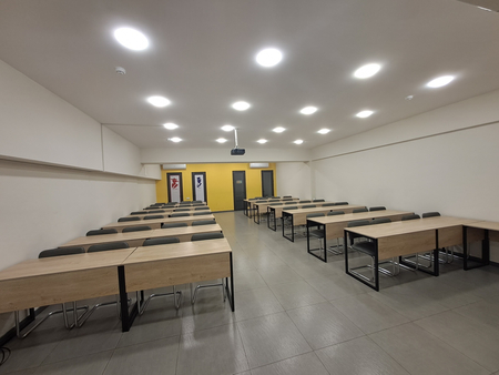 Tadbirlar uchun konferentsiya zali ijaraga