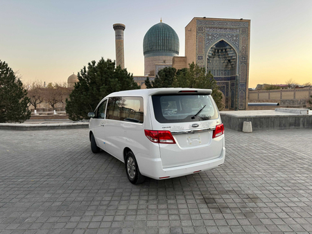 JAC M4 Liniya va hotellar uchun komfort miniven