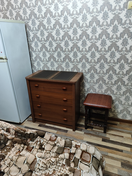 Сдаю комнату в трёхкомнатной квартире
