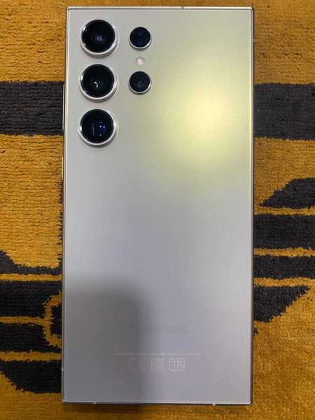 Samsung s24 ultra 512 GB Vitnam rigion 2 ta sim kartalik yangi