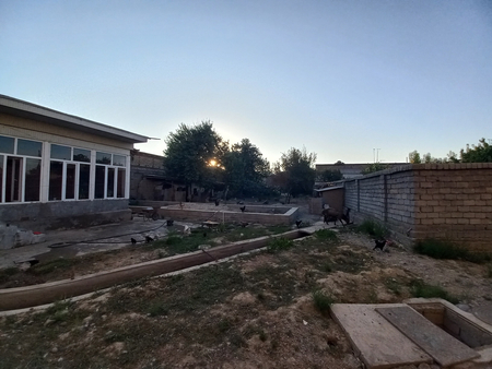 Olim Polvon orqa mahalasdan yes sotiladi