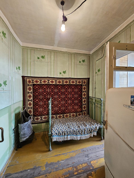 Акадкм нородок Ор-р 7-поликленика. 2/4/4  55м² Кирпич.
